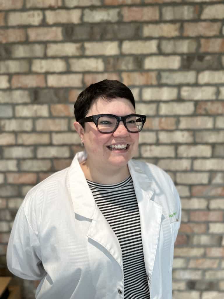 How do I choose a pharmacy in Toronto? Pace Pharmacy can help!